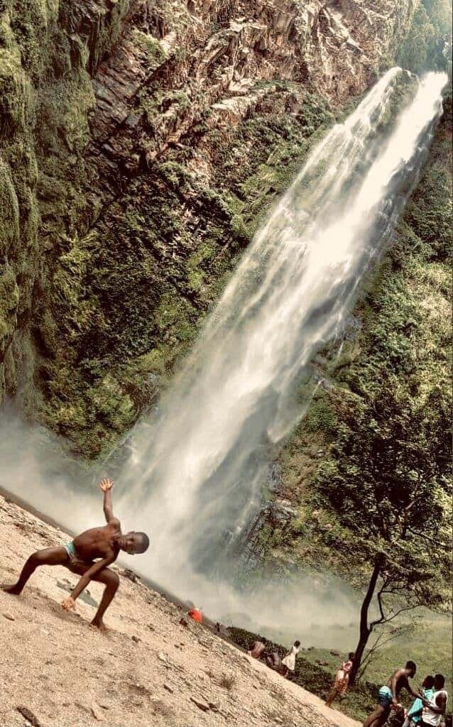 The beauty of Wli Waterfall - Theirson Diary